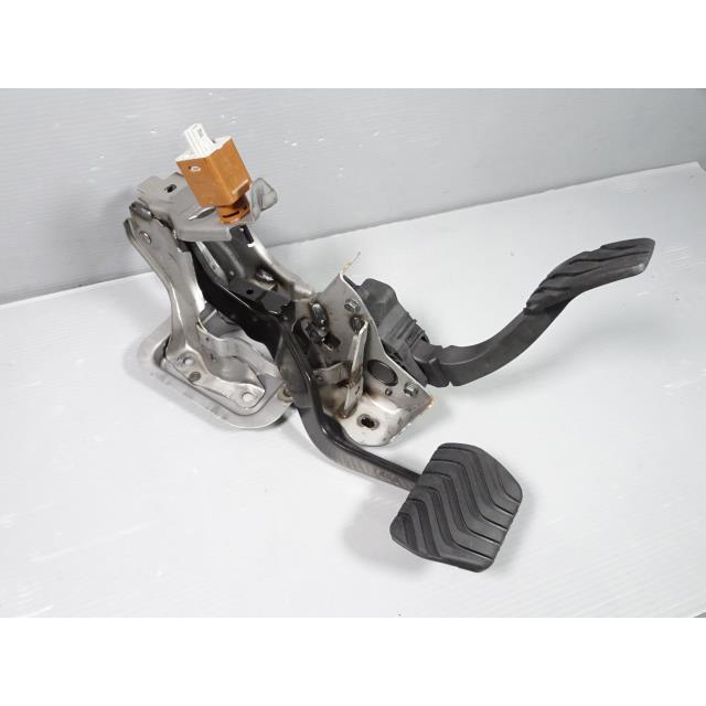 ノート 6AA-E13 「アクセル&ブレーキペダル」 K23 X E-POWER 16948km テスト済 オーラ 1kurudepa : 202210001479906 : くるデパヤフー ...