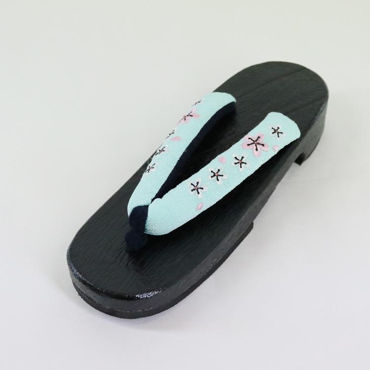 刺繍入り 桐下駄 [BL05] 黒台 鼻緒 青 ライトブルー 桐 下駄 ゆかた下駄 刺繍 ちりめん 縮緬 浴衣 ゆかた レディース フリーサイズ 婦人下駄 : 京のおしゃれ屋 - 通販 ...