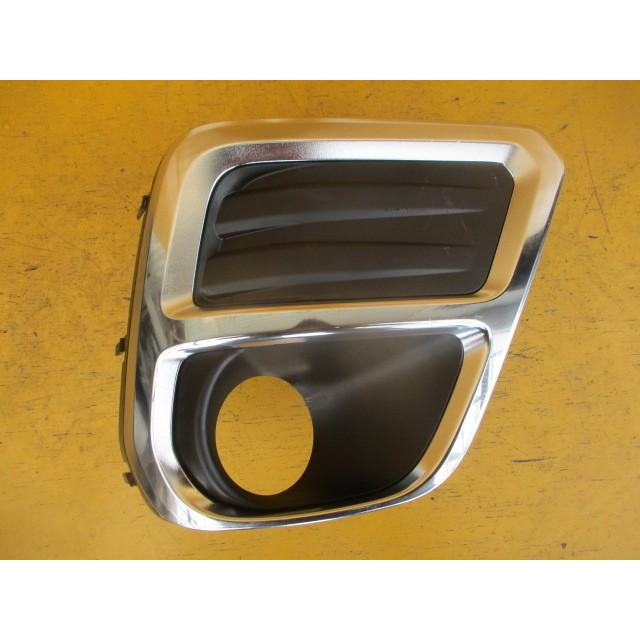 フォレスター SK5 純正フロントバンパー右フォグカバー C160101840 57731SJ060/080 フォグランプカバー右側 メッキ ...