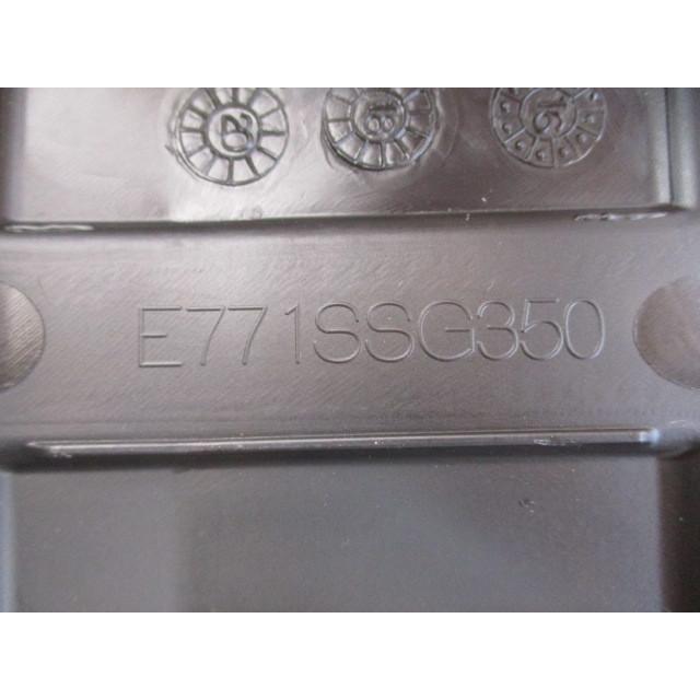 フォレスター SJ5 純正リアバンパー カーゴステップパネル 樹脂 E771SSG350 リアバンパーステップガード ステップカバー ...