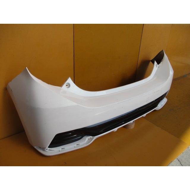 アクア/AQUA(NHP10)G'S用!純正リヤバンパー パール 52159-52590 : エルエーコーポレーション - 通販 - Yahoo!ショッピング