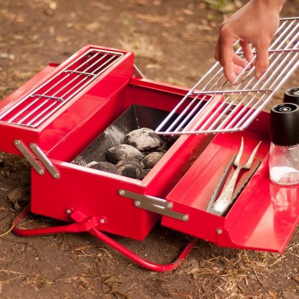 お手軽どこでもバーベキュー SUCK UK バーベキュー ツールボックス BBQ Tool Box : MONOLAB STORE - 通販 - Yahoo!ショッピング