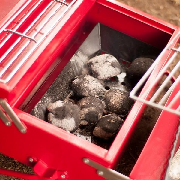 お手軽どこでもバーベキュー SUCK UK バーベキュー ツールボックス BBQ Tool Box : MONOLAB STORE - 通販 - Yahoo!ショッピング