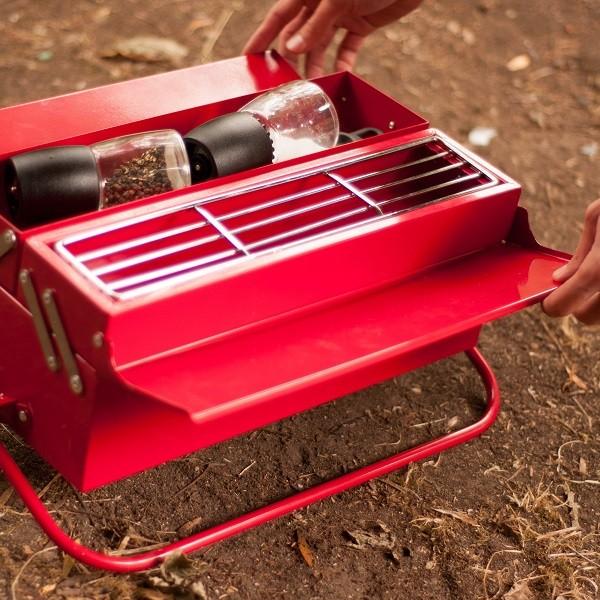 お手軽どこでもバーベキュー SUCK UK バーベキュー ツールボックス BBQ Tool Box : MONOLAB STORE - 通販 - Yahoo!ショッピング