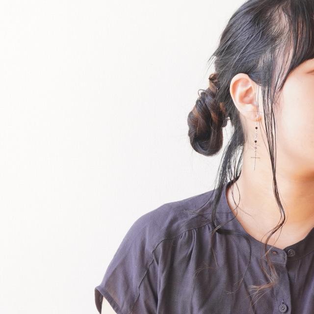 ピアス クロス 十字架 ロングピアス ビーズ シルバー ブラック パープル 金属アレルギー 無料でフック変更・イヤリングへの変更OK : 151-0056 : シルバーとアクセサリーのゆかたん ...