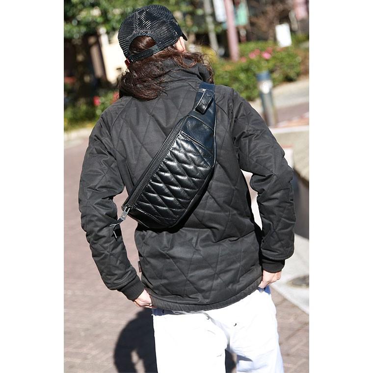 Schott N.Y.C ショット パデッド ボディ バッグ 3109023 男性用 Schott N.Y.C ショット パデッド ボディ バッグ 3109023 男性用