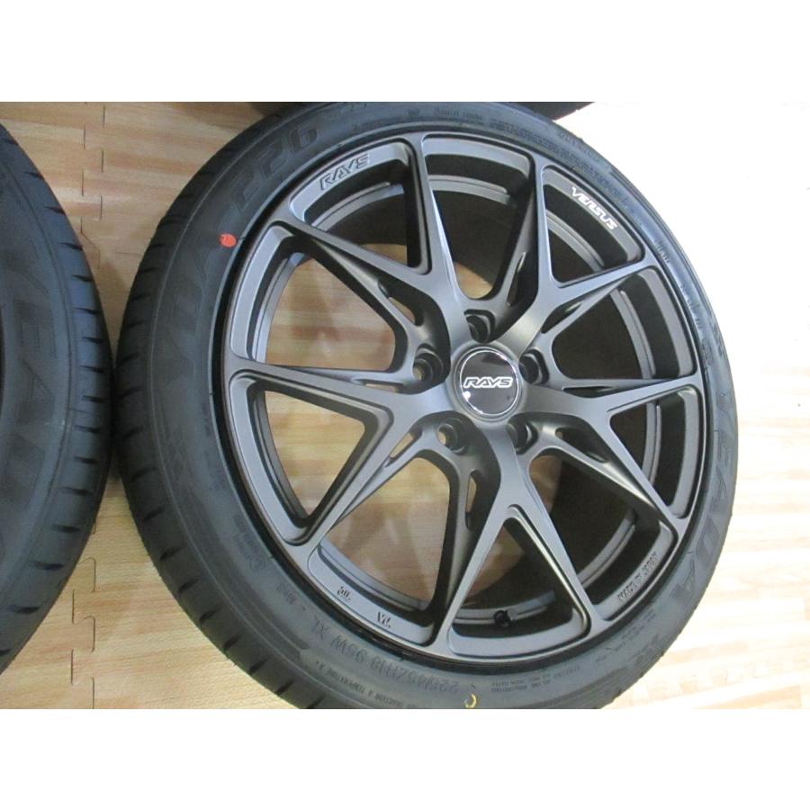 RAYS 即納 新品 VERSUS VV21S 18インチ 5H114.3 8J+45 2023年製 215/45R18 BLACK ARROW 90系 ノア ヴォクシー レイズ ベルサス ...