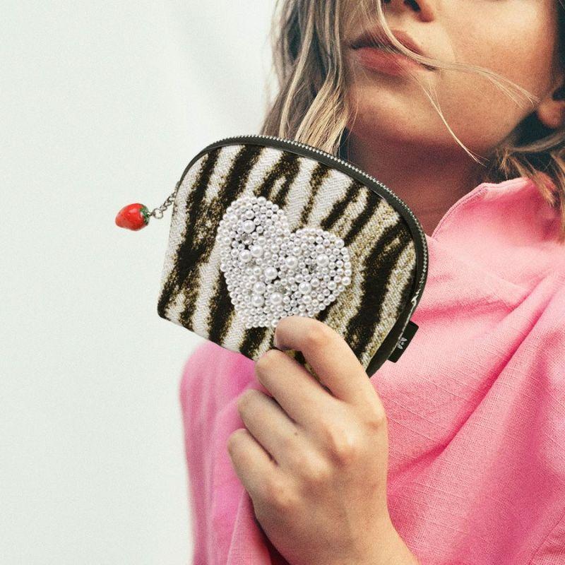 Think Bee! Bee！シンクビー アントニオポーチ ゼブラ 全国送料600円 : インテリア雑貨LeModeヤフーSHOP - 通販 - Yahoo!ショッピング