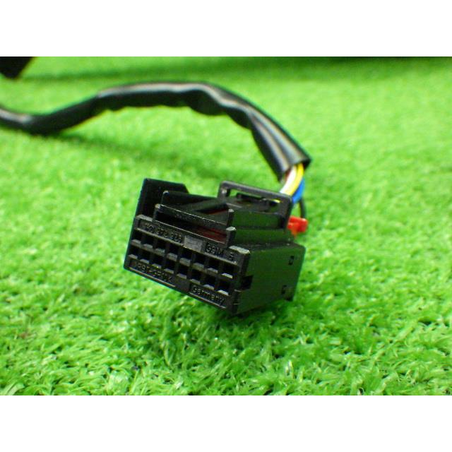 アウディ A4 ABA-8KCDH 右サイドミラー 銀 電動格納/ウィンカー・ヒーター付/10ピン 8165 : リプロ企画ヤフーショッピング店 - 通販 - Yahoo!ショッピング