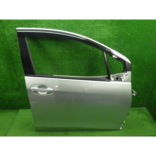 ヴィッツ DBA-NSP130 右FドアASSY 1F7 銀 67001-52500 8736 : リプロ企画ヤフーショッピング店 - 通販 - Yahoo!ショッピング