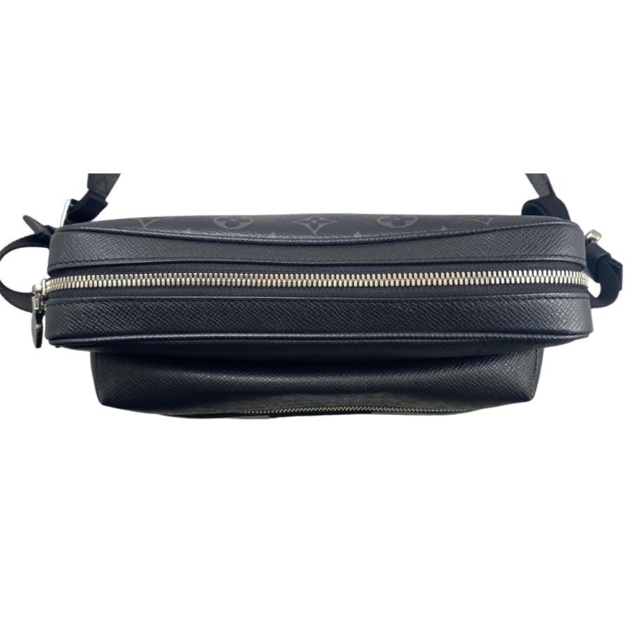 ルイヴィトン ショルダーバッグ アウトドア・メッセンジャーPM M30233 ノワール タイガレザー シルバー金具 LOUIS VUITTON ...