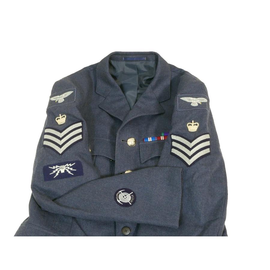 MILITARY イギリス軍 RAF No1 ドレスジャケット フライトサージェント 通信士 山岳救助隊 ベルト付き サイズ表記104R 画像 ...