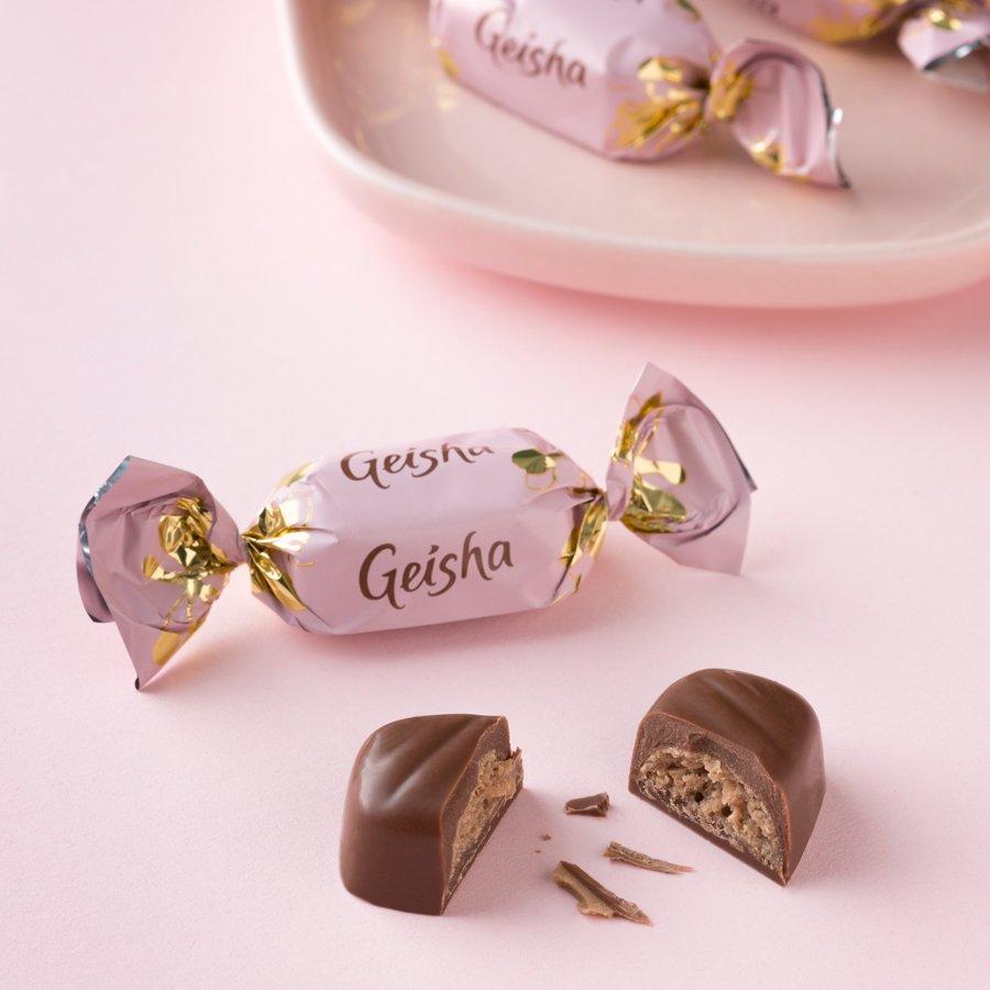 ムーミン クリスマスチョコレート BOOK型ボックス カール・ファッツェル ミルクチョコ109g、ゲイシャチョコ106g / 計約30個入り KARL FAZER GodJul : 北欧雑貨の ...