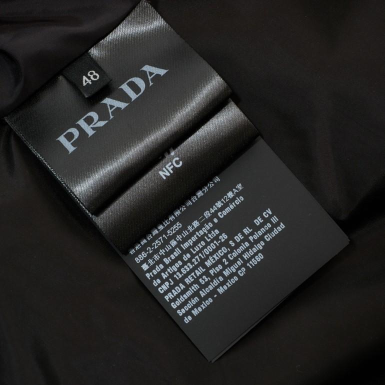 PRADA プラダ リバーシブルジャケット フード付アウター パット PRADA プラダ リバーシブルジャケット フード付アウター パット