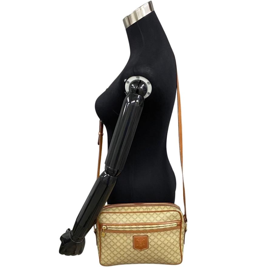 極 美品 CELINE セリーヌ ヴィンテージ マカダム ブラゾン トリオンフ 柄 レザー ミニ ショルダーバッグ ポシェット ブラウン ... 極 美品 CELINE セリーヌ ヴィンテージ マカダム ブラゾン トリオンフ 柄 レザー ミニ ショルダーバッグ ポシェット ブラウン ...
