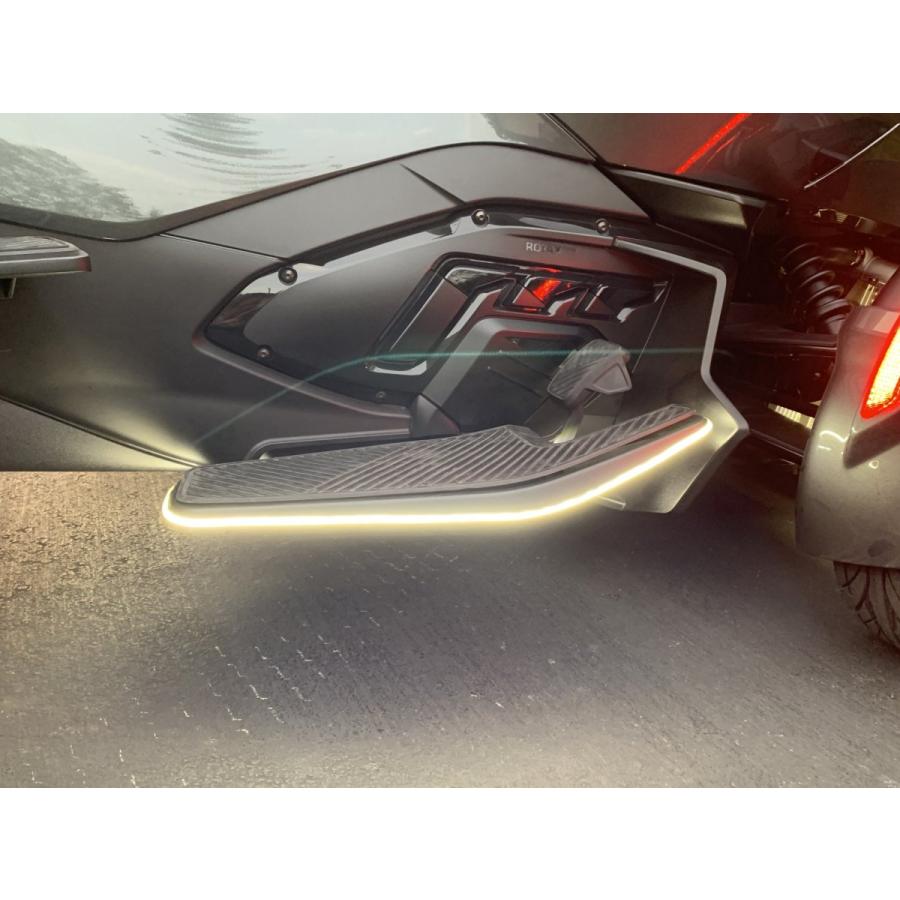 TricLED RT 2020+デュアルカラーランニングボードLED SPYDER 2020〜モデル用 : LIRICA - 通販 ...