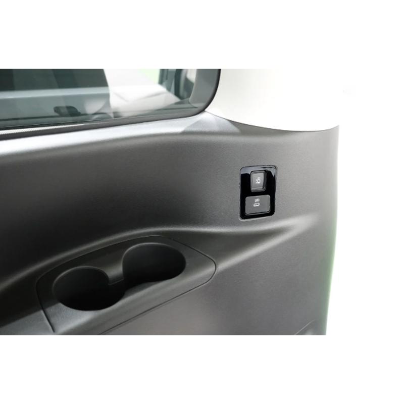 ブランド登録なし KUTOOK 新型セレナc28 セレナe‐POWER セレナNC28 FC28 FNC28 GC28 GFC28 パーツ 3列USBパネルカバー USBチャージャーカバー ...