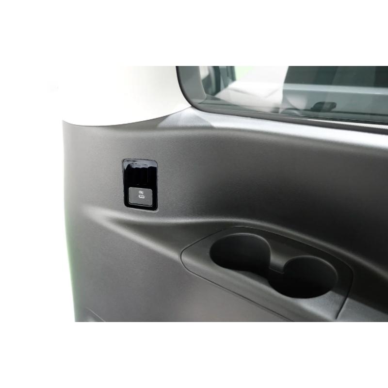 ブランド登録なし KUTOOK 新型セレナc28 セレナe‐POWER セレナNC28 FC28 FNC28 GC28 GFC28 パーツ 3列USBパネルカバー USBチャージャーカバー ...