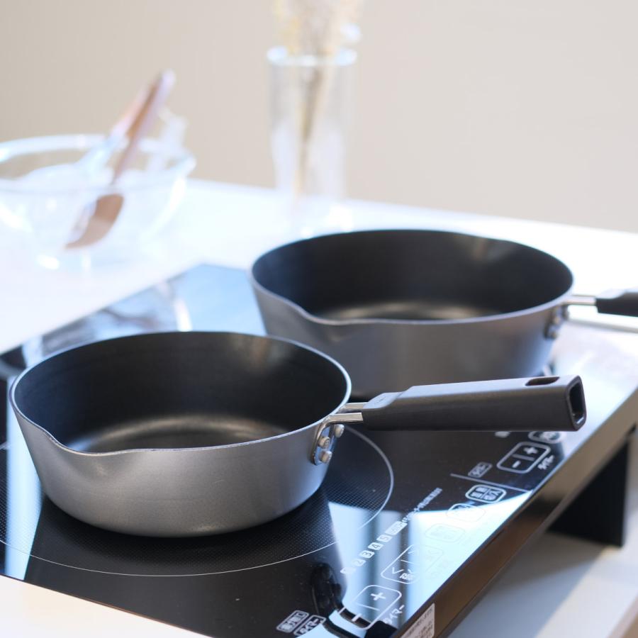 パール金属 深型フライパン 20cm IH対応 チーノ フッ素樹脂加工 （ ガス火 IH ih 対応 炒め鍋 いため鍋 片手鍋 アルミフライパン ） : リビングート ヤフー店 - 通販 ...