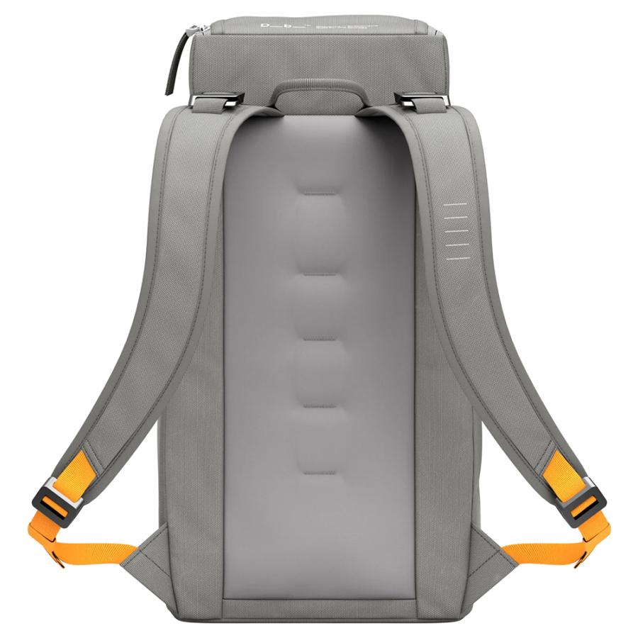 ディービー ハガーバックパック 20L d_b_ Hugger Backpack Sand Grey : LODGE - 通販 - Yahoo!ショッピング