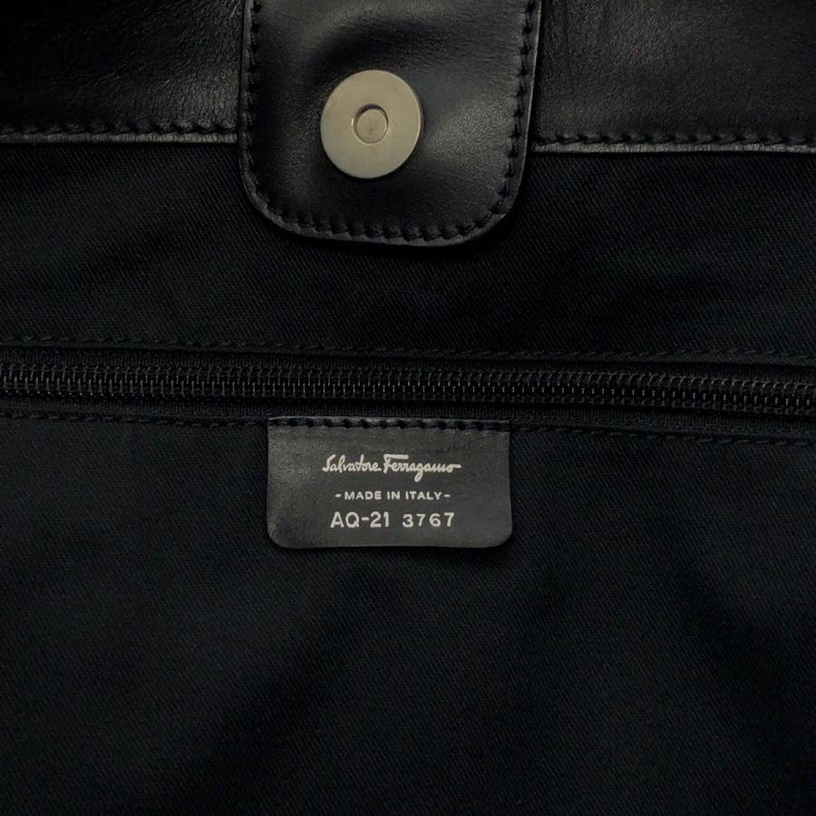 美品 Salvatore Ferragamo サルヴァトーレフェラガモ 型押し ブラック 黒 シルバー金具 レザー AQ21 ホーボー ...