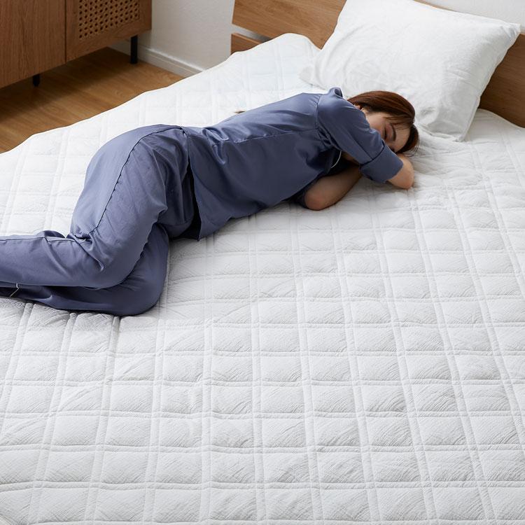 LOWYA ガーゼ 240×200 敷きパッド 4人用 コットン100% 天然素材 ダブルガーゼ ウォッシャブル 蒸れない 通気性 吸放湿 大判 通年 防水 二重ガーゼ マットレスパッド ...