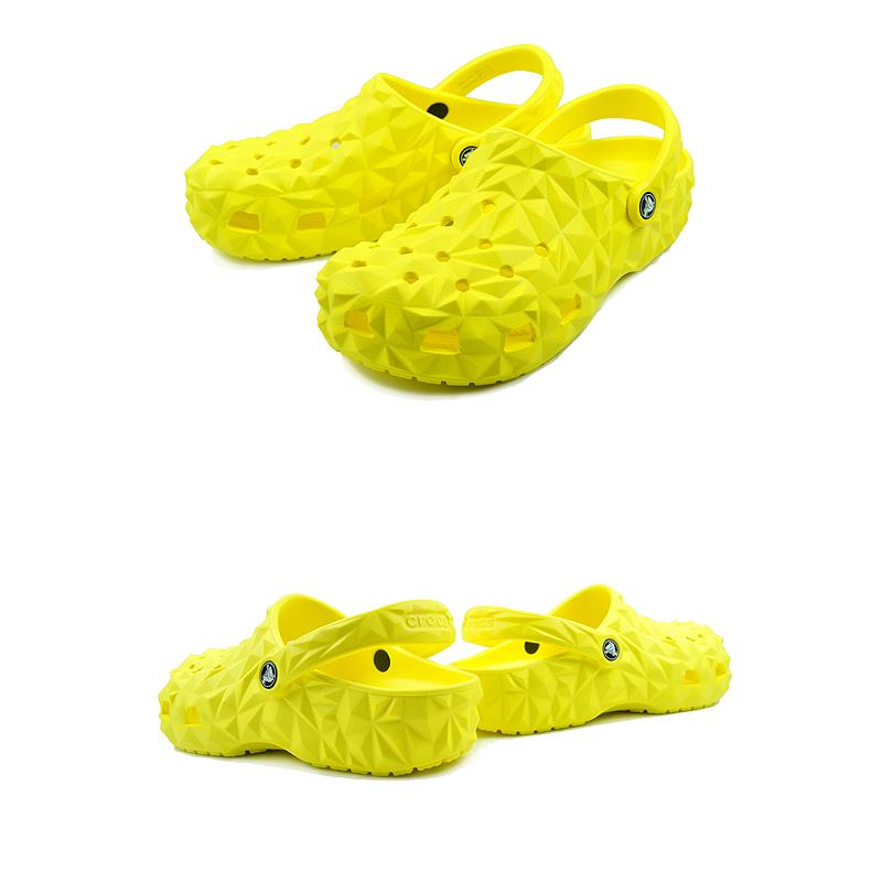 crocs（クロックス） クラシック ジオメトリック クロッグ crocs CLASSIC GEOMETRIC CLOG ACIDITY ...