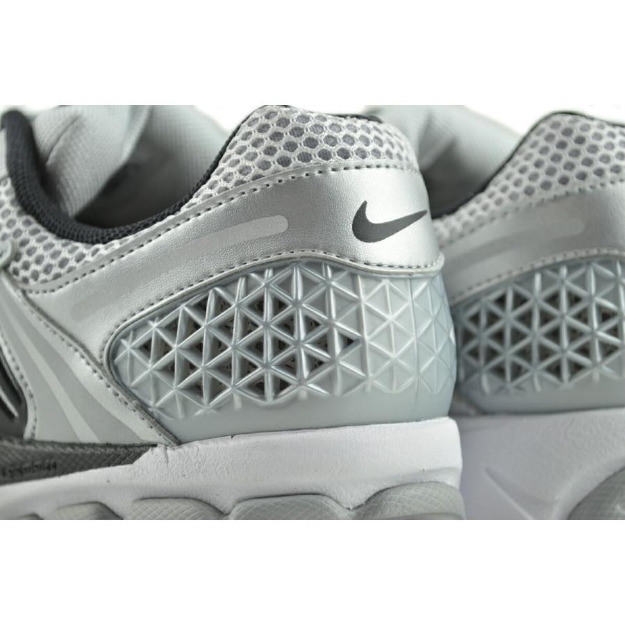 NIKE ナイキ ズーム ボメロ 5 メタリックシルバー ブラック ZOOM VOMERO metallic silver/blk ...