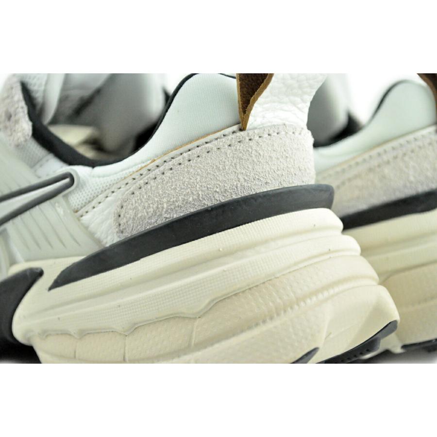 NIKE ナイキ ウィメンズ V2K ラン サミットホワイト クロム ホワイト WMNS RUN summit wht/chrome-wht ...