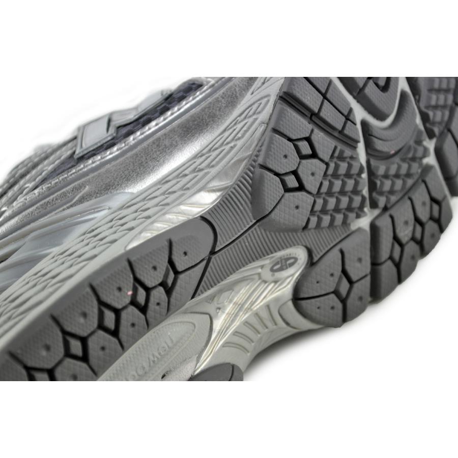 New Balance（ニューバランス） M1906R NEW BALANCE M1906REH width D SILVER シルバー ...