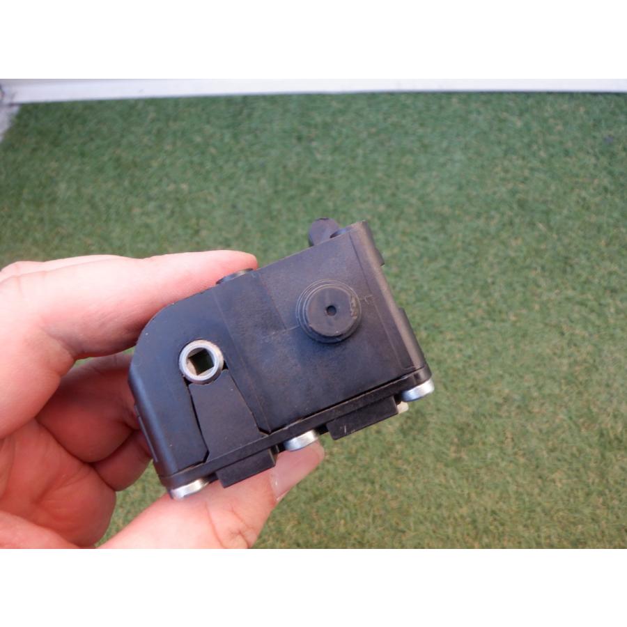 ベンツ純正 X253 C253 GLCクラス ステアリング コラムシャフト用 モーター A2314600225 21-12-478 ...