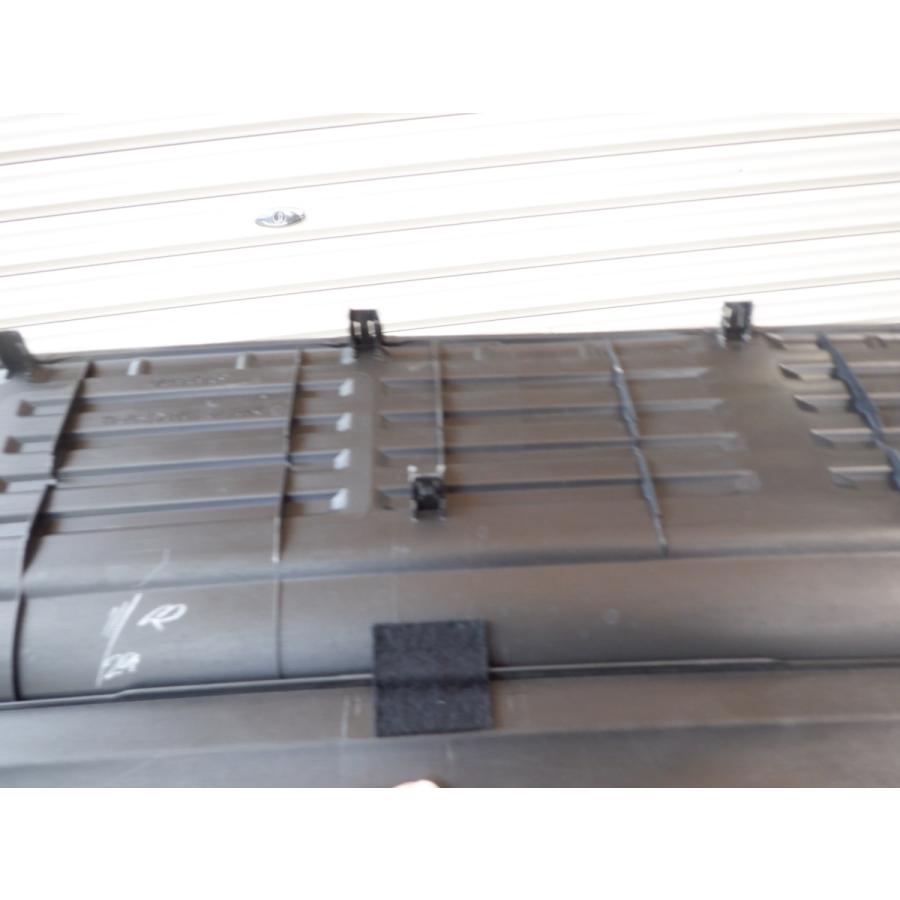 トヨタ純正 URJ202W 200 ランドクルーザー ランクル 3型 後期 リヤバンパープレート カバー 52162-60040 21-9 ...