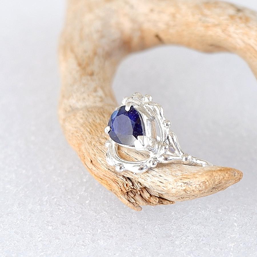 〜知的なブルー〜 サファイアのデザインリング 9号 天然石アクセサリー 一点物 macari macari : 天然石のアクセサリー macari - 通販 - Yahoo!ショッピング