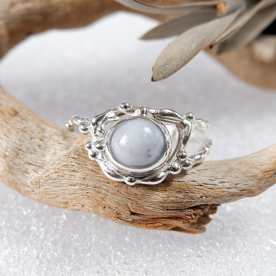 〜国産鉱物〜 糸魚川翡翠のデザインリング 13号 天然石アクセサリー 一点物 指輪 macari : 天然石のアクセサリー macari - 通販 - Yahoo!ショッピング