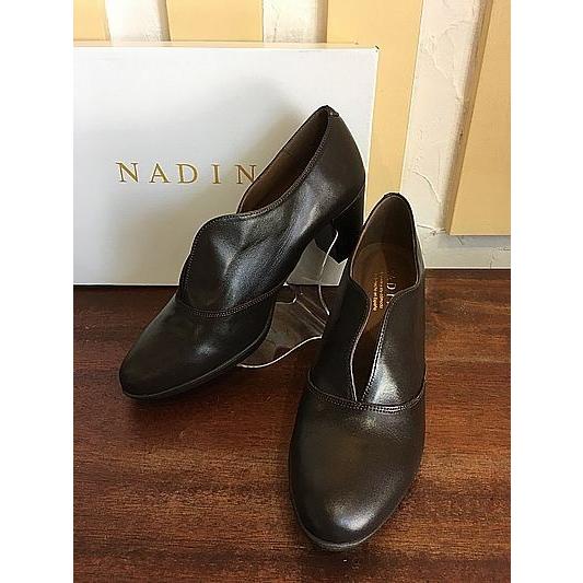NADIN(ナディン) スリットアーモンドトゥブーティ― 84-777NA : MAGIC-U Lady s - 通販 - Yahoo!ショッピング