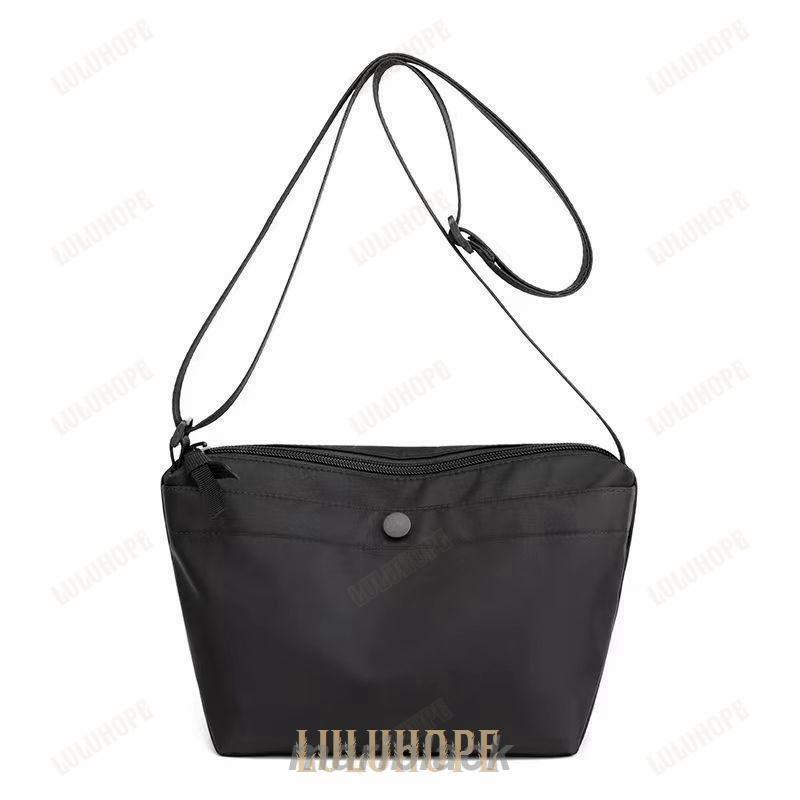 ショルダーバッグ レディース 斜めがけ 小さめ 軽い カバン 防水 ミニ ナイロン 肩掛け バック 軽量 40代 50代 60代中 : ks-b23-bagl449 : mariblack ...