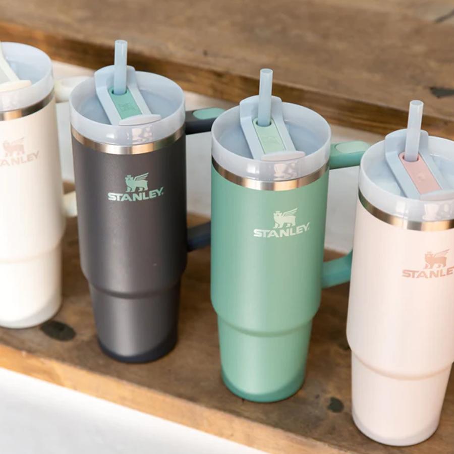 スタンレー STANLEY H2.0 真空スリムクエンチャー 0.88L 880ml タンブラー ボトル 水筒 保冷 レジャー おしゃれ アウトドア 蓋付き ストロー付き 携帯 ドライブ ...