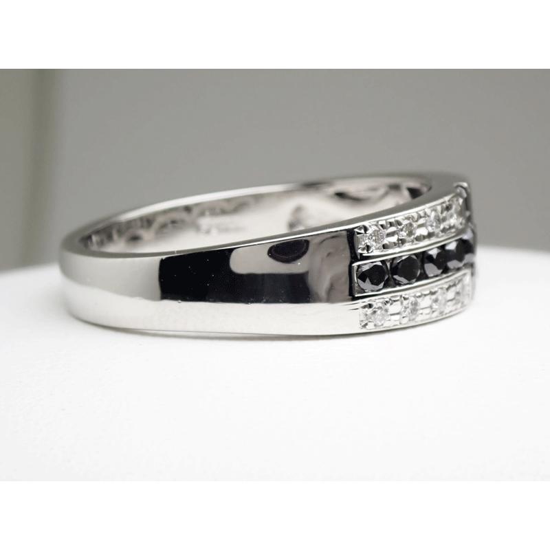 PT900 天然ブラックダイヤ リング 0.35ct 0.15ct 重量8.1g 日本サイズ＃21号 新品仕上げ済み 美品 指輪 送料無料！！ : マルコウヤフーショッピング店 - 通販 ...