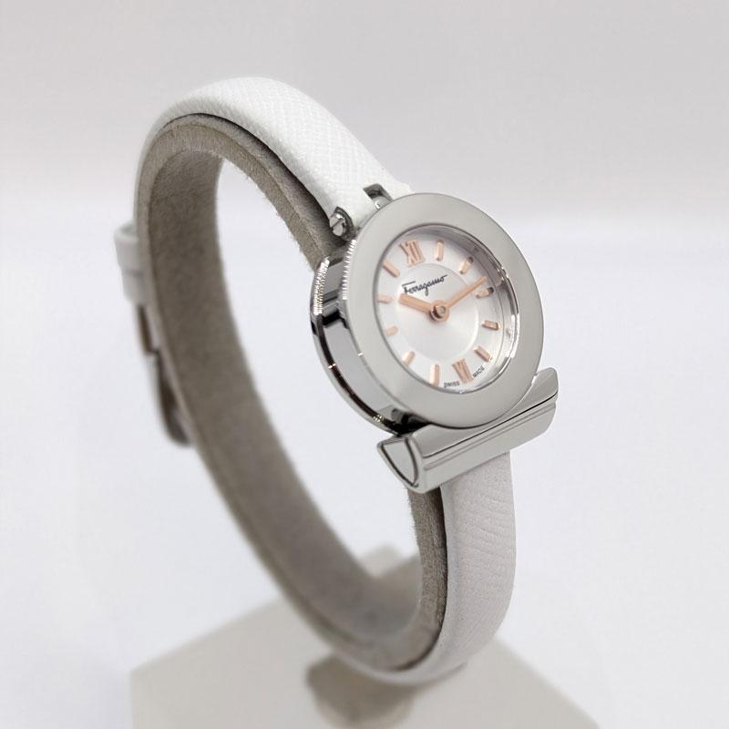 FERRAGAMO 【美品】フェラガモ Ferragamo 時計 レディース スイス製 SF43 腕時計 防水 5気圧 ホワイト クォーツ ...