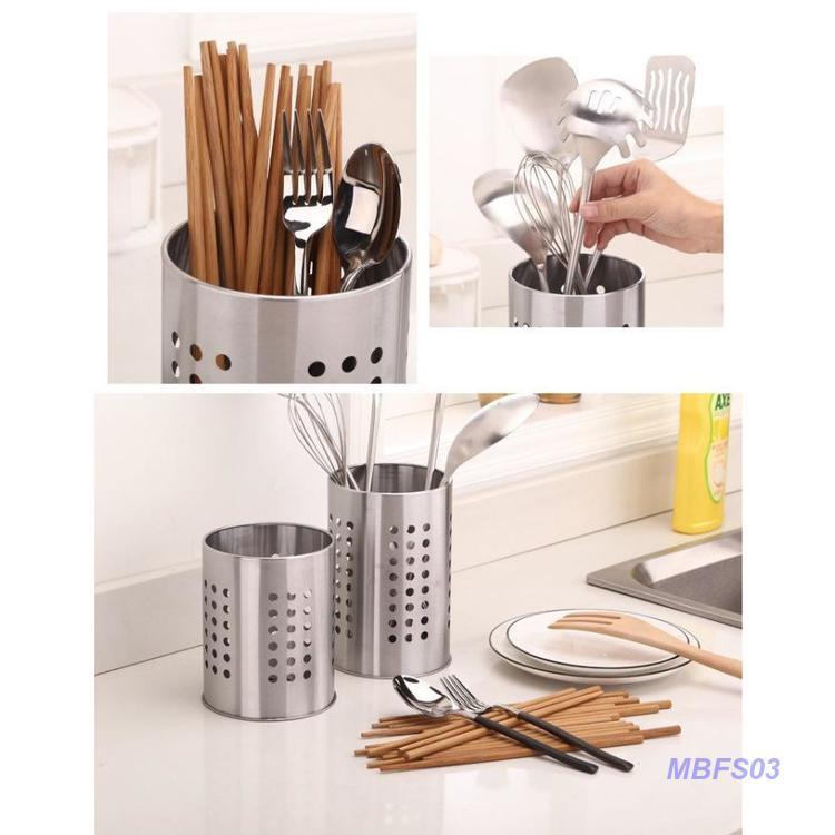 箸立て 箸入れ カトラリースタンド ステンレス 収納 お箸 スプーン フォーク キッチンツール 卓上 水切り 排水 大容量 シンプル :yl2310w08-sn134:MBFS03 - 通販 ...
