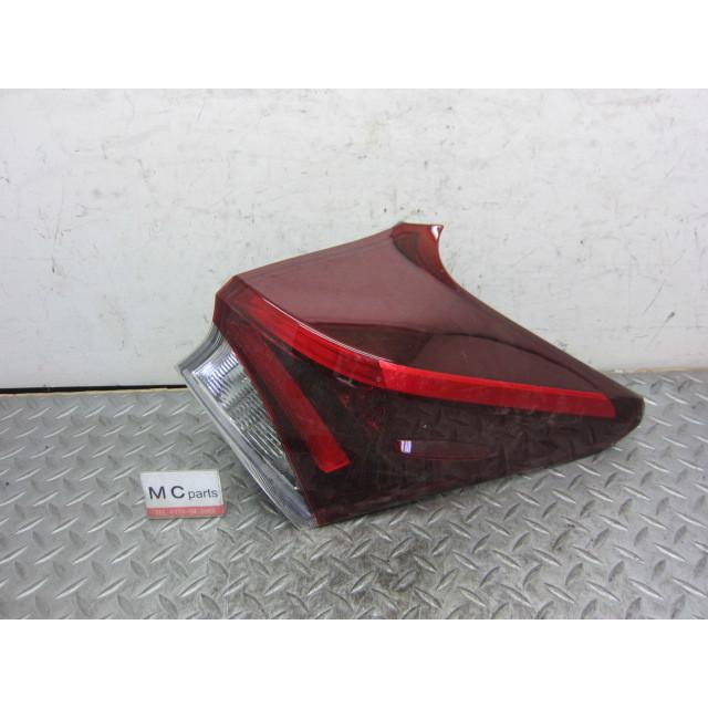 トヨタ オーリス NZE181-H 右 テールライト 81551-12C31 ZRE186H : MCパーツ - 通販 - Yahoo!ショッピング