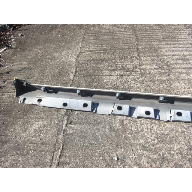 トヨタ アクシオ NKE165 サイドステップ右 パールホワイト 070 76901-13060 :2F-S2-WAVE808-P1000:MCパーツ - 通販 - Yahoo!ショッピング