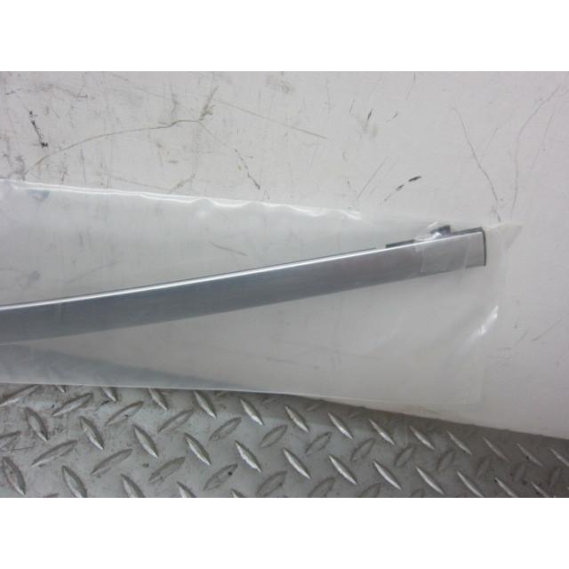 【即決】日産 ニッサン エクストレイル T32 右ドアウィンドウモール メッキ 80282-4CA0A フロント上部 2F : MCパーツ ...