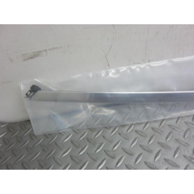 【即決】日産 ニッサン エクストレイル T32 右ドアウィンドウモール メッキ 80282-4CA0A フロント上部 2F : MCパーツ ...