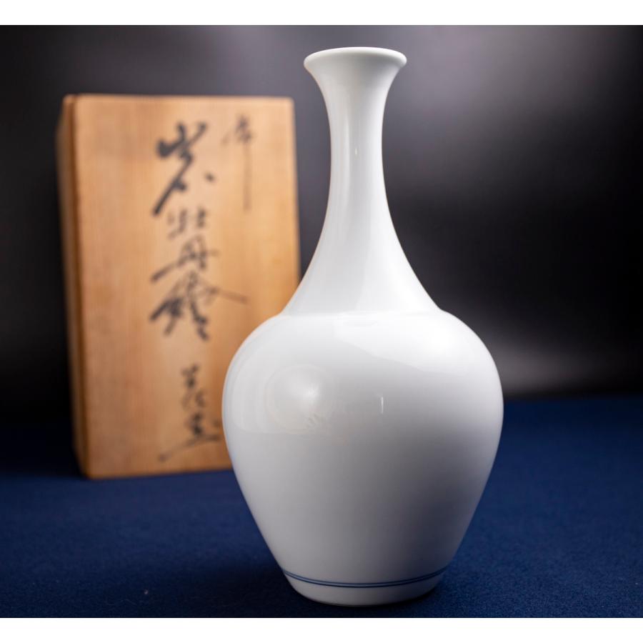 人間国宝 今泉今右衛門作 錦岩牡丹絵 花瓶(秘色】鍋島焼 人間 人間国宝 今泉今右衛門作 錦岩牡丹絵 花瓶(秘色】鍋島焼 人間
