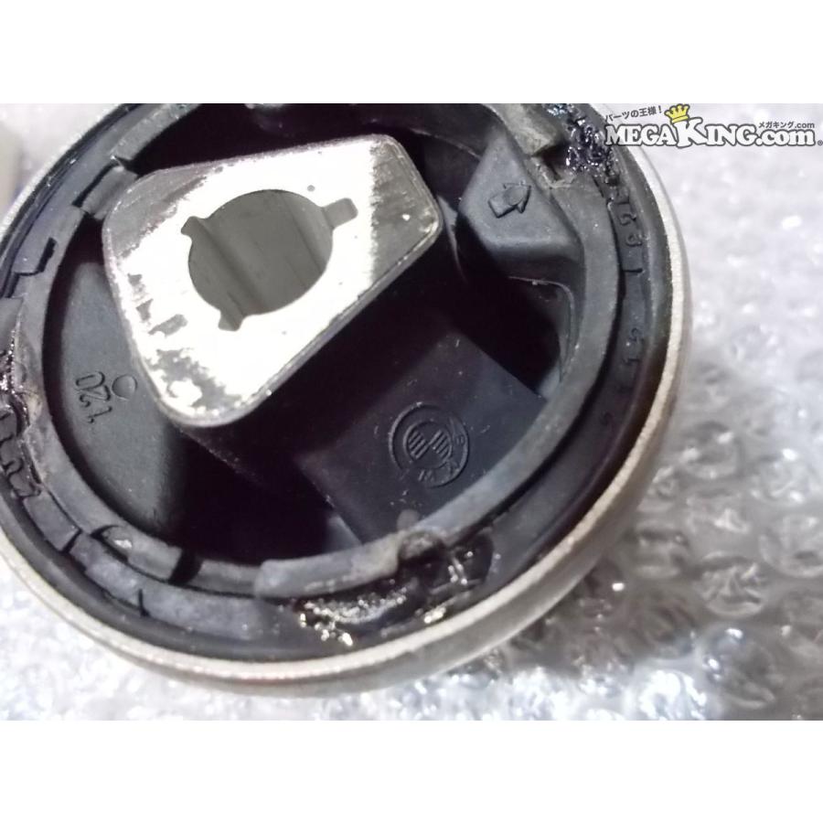 ★未使用★BMW E60 5シリーズ 純正 ノーマル ブッシュ ハイドロリックマウントブッシュ 31126765992 E61 等 / Q6 ...