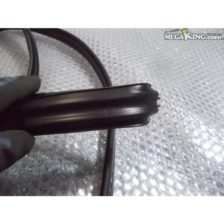 ★未使用★70系 ランドクルーザー ランクル 純正 ノーマル フロント ガラスラン ゴム モール 68141-60020 / R4-1020 ...