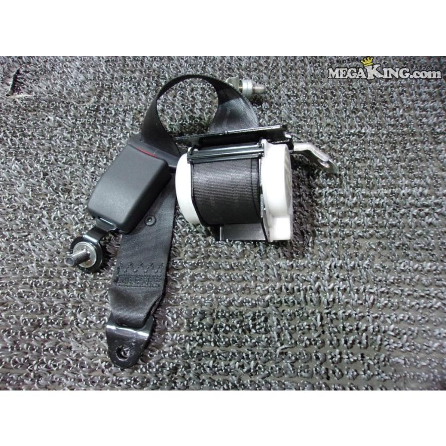 86 ZN6 ハチロク 純正 ノーマル リア リヤ シートベルト キャッチ 左 助手席側 / R8-1636 : r8-1636 : メガキング - 通販 - Yahoo!ショッピング