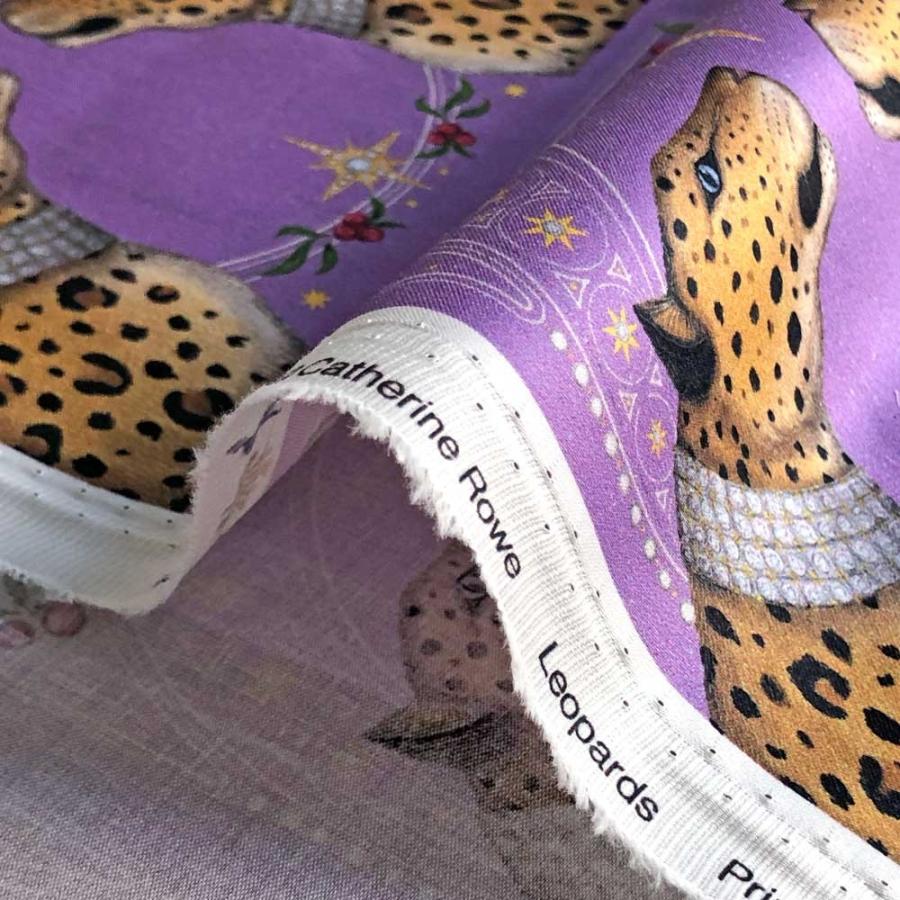 Catherine Rowe Designs キャサリンロウ・国産80サテン生地 綿100％＜Leopards＞(レオパード)ヒョウ【パープル ...