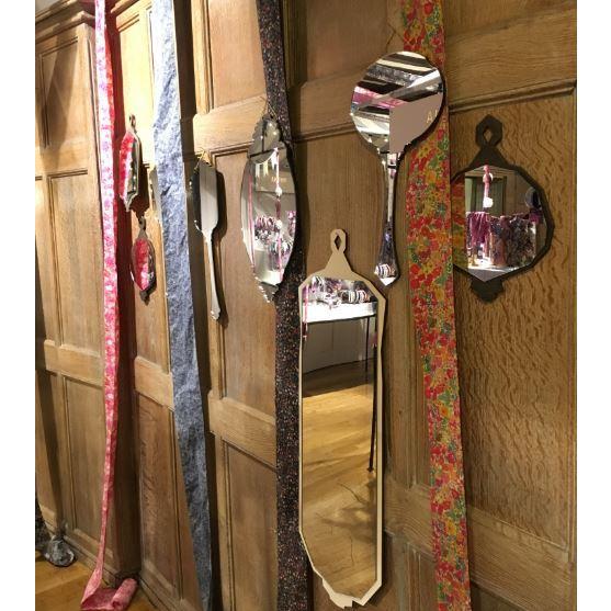 イギリス ウォールミラー 壁掛け 鏡 アンティークスタイル 'VIC' Haidee Drew Design ハンドメイド アクリル ウッド ...